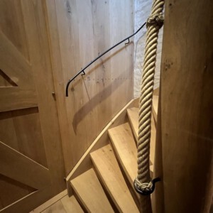 Henneptouw als trapleuning | Touwbestellen.nl